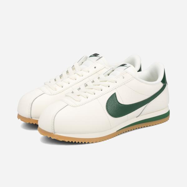 1972年に登場し、アイコニックなスタイルを兼ね備えトラックを揺るがした【CORTEZ(コルテッツ)】。他のどのシューズにも負けない軽さと耐候性を追求して、【BILL BOWERMAN(ビル・バウワーマン)】が初めて誕生させた傑作。35年以...
