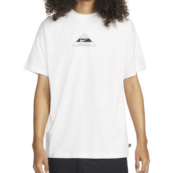 【SCRIBE S/S TEE】<br>ナイキ SB SKATE Tシャツは、胸中央にワンポイントのグラフィックを配置した、柔らかい素材のシーズンアイテム。手放せなくなる心地良さ。<br><br><...