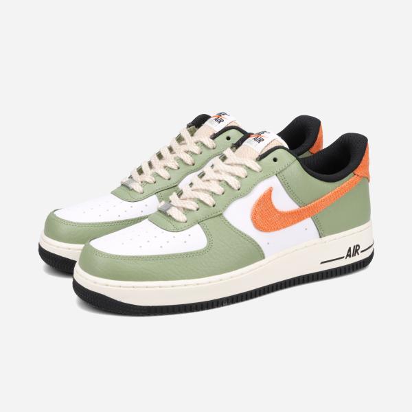 1982年の登場以来、時代を超えて愛されてきたクラシックバスケットボールシューズ【AIR FORCE 1（エアフォース 1）】。「Nike Air」テクノロジーを史上初めて取り入れたこのバスケットボールシューズ。スポーツとスニーカー文化に絶...
