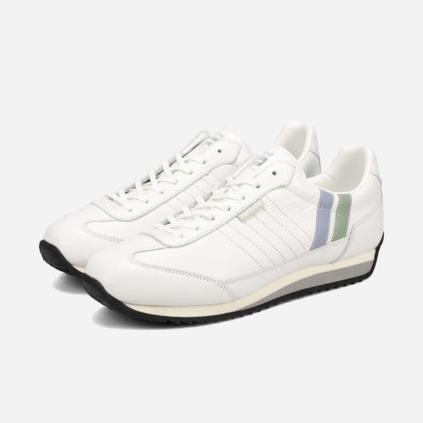 「MARSH-LE（マーシュ・レザー）」は、「MARATHON」シリーズの素材提案モデルです。アッパーには撥水機能のある柔らかなステアレザーを使用し、SLVには表面にシルバーのラメが吹き付けられ、程よいツヤ感が特徴です。爽やかな印象を演出す...