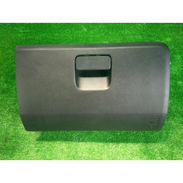 **** 商品説明を必ずご確認ください ****部品管理番号：100000197170210メーカー純正品番：73410-74P02-5PK部品名：グローブBOX部品区分：リサイクル品車名：アルト車両タイプ名：5ドアハッチバック通称型式：H...