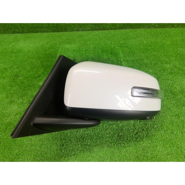 **** 商品説明を必ずご確認ください ****部品管理番号：100000307213600部品メーカー：イシザキメーカー純正品番：96302-6A28C部品名：左サイドミラー部品メーカー品番：538メーカー代替品番：96302-6A12H...