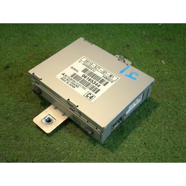 **** 商品説明を必ずご確認ください ****部品管理番号：JP0000000169950部品名：「アダプターユニットUSB」部品区分：リサイクル品車名：ＣＲ−Ｚ車両タイプ名：3Dクーペ通称型式：ZF1認定型式：DAA-ZF1年式：201...