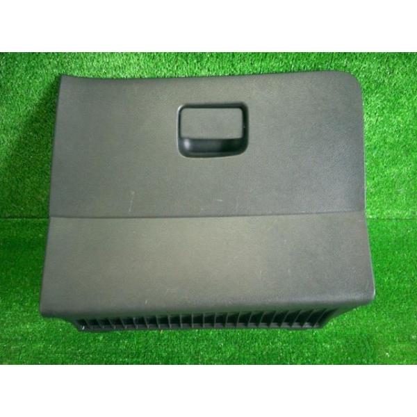 **** 商品説明を必ずご確認ください ****部品管理番号：JP0000003370210メーカー純正品番：68500-5TA0A部品名：グローブBOX部品区分：リサイクル品車名：セレナ車両タイプ名：5DBOXワゴン通称型式：EDRNRG...