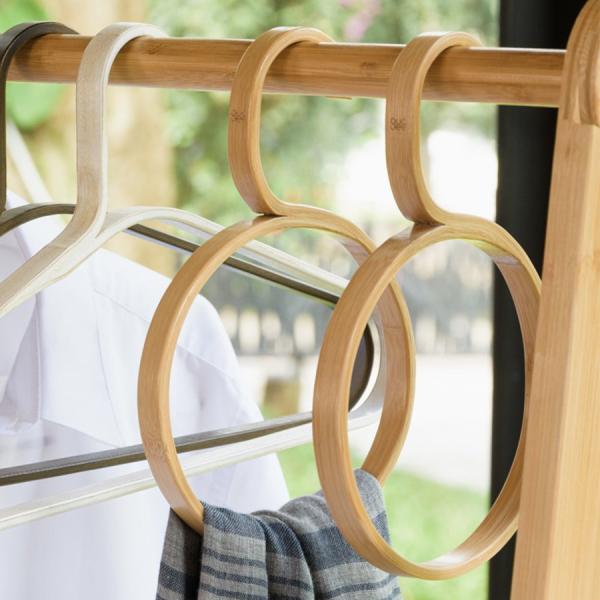 CACON Circle hanger GudeeLife竹製のスタイリッシュなサークルハンガーです。リング状でスカーフ・ストール・マフラーなどが掛けやすくなっています。天然の竹で作られており、ナチュラルな素材感が魅力です。ブランドロゴ入り...