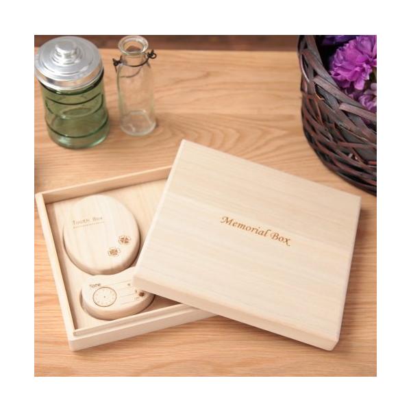 Design・ 1個 (x 1) ・サイズ：縦21.5×横23.5×厚さ4.5cm ※母子手帳サイズは縦20ｃｍ、横11cmの手帳であれば保存することが可能です。・商品重量：350g・生産国：日本製（高級天然桐使用）・セット内容：桐箱（母子...