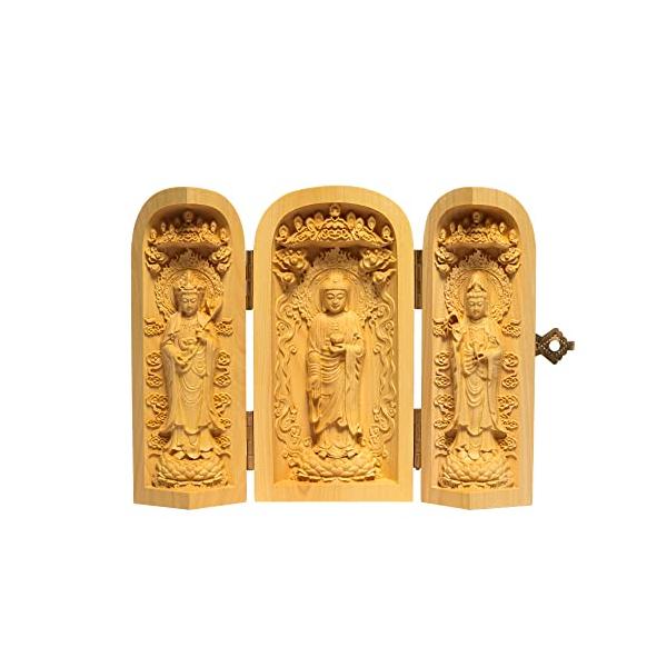 素材紹介黄楊の木質は極めて緻密で、肉眼で毛穴が見えないので、細かい作品に彫刻しやすいです。また、黄楊の生育は遅くて、大きな木を生産するのは難しいので、15センチメートル以上の作品に彫刻することは非常に珍しいです。黄楊は淡い色の木材なので、彫...