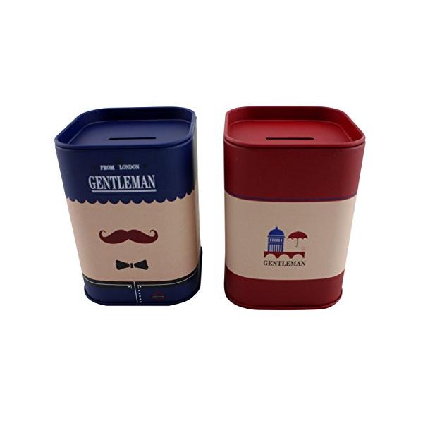 かわいい・ ワンサイズ ・赤、青のセットがかわいいイギリスデザイン貯金箱2個セットです。・貯金箱としてはもちろん、小物入れとしても机の上をキュートに演出してくれます。・サイズ : 10.5×7.5cm （1個あたり）・材質 : スチール