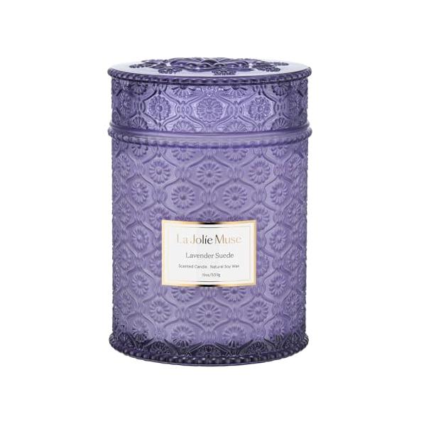 アールデコパープル/-/-・ScentName:プロヴァンスラベンダー・おしゃれなジャーキャンドル-デイジーの花柄が象られた高級感のある厚手のグラスジャー。キャンドルとして使い終わった後もお部屋のインテリアに。ギフトにおすすめ。・大きなサイ...