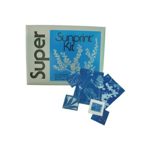 青写真/-/SunPrint Paper Kit・写したいモチーフをサンプリントペーパーの上にのせて5-20分置いたあと水ですすぐだけで完成です。・20 X 30 cm 15枚入り・説明書は英語になります。・日焼け紙は、光にさらされると独特...