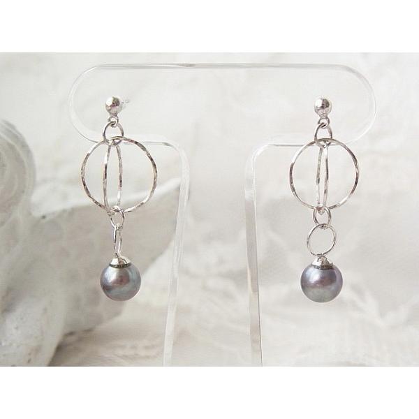 【発売日：2021年01月23日】●素材　K14ホワイトゴールド　　　　あこやパール　●サイズ　ピアスの全長　28ミリ　　　　　あこやパール　直径6ミリ●刻印　K14WG●備考　キャッチはシリコンタイプです。ヤマト運輸宅急便の送料無料です。...