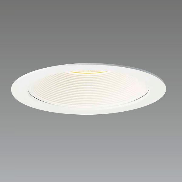 まるで白熱普通ランプのような、柔らかい光。ドーム状の拡散レンズによって、高い透過率を維持しながら適度に拡散し、柔らかな光と影を生み出します。白熱光源のようなシリコンカバーを用い一粒のLEDで美しい光を表現しました。素材の明暗を際立たせるハイ...