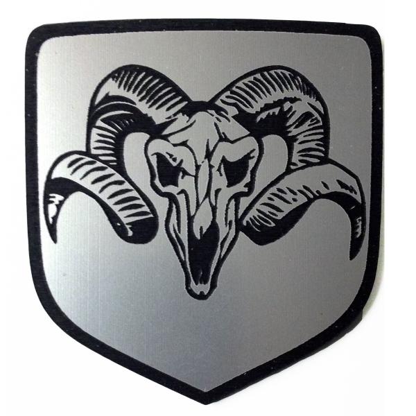 商品名:  24Designs Compatible Front Emblem Dead Ram Skull Silver Replacement for Dodge Neon Srt4 or Chargerブランド: 24 Designs...