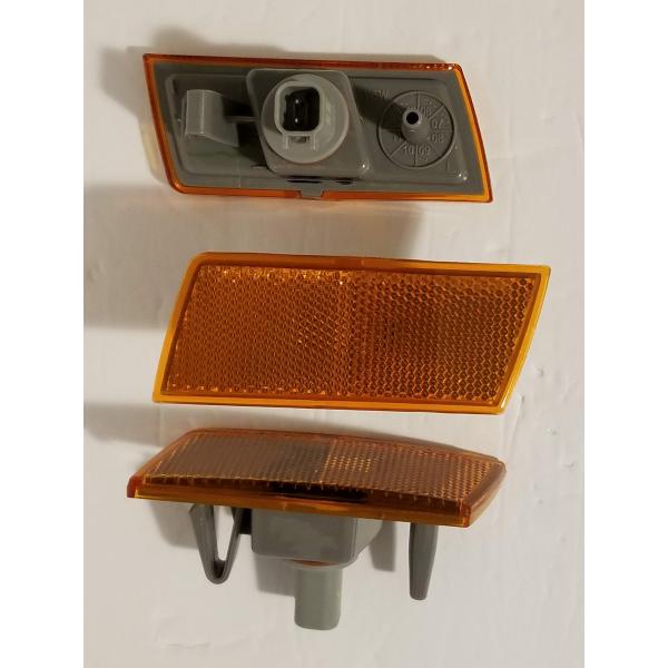 商品名:  Massive Auto Parts-1PC-Front Side Reflector-(Side Marker)-Fits 2005-2014 "300" SERIES (See Models Below) CH2550125...