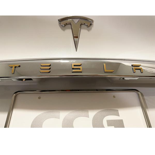 商品名: カスタムカットグラフィックス リフトゲート アップリケ ラップ Tesla Model S/X (2014~2/2023) 用 2点セット (グロスゴールド) Custom Cut Graphics Liftgate Appliq...
