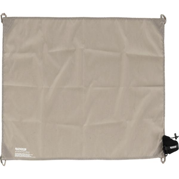 【特長】秒速収納可能なレジャーシート。レジャー、休憩、スポーツ観戦、花火観戦など。コンパクトなハンディ型なので、カバンに持ち運びでき重宝します。表面シリコンコーティングで撥水性抜群。【ご注意】※本品はレジャー用の敷物です。本来の用途以外には...