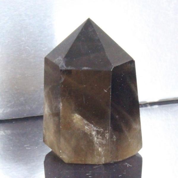 【天然石の意味・言われ】スモーキークォーツ[煙水晶]：理想を現実化する、無気力な自分からの脱却、悪癖の改善。争い事に勝つ。【サイズ】 50mm×30mm×29mm（原石の最長部計測）【重量】 75g【産地】 ブラジル■天然石情報：スモーキー...