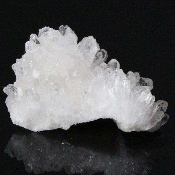 【パワーストーンの意味・言われ】水晶　クラスター[クォーツ]：浄化・幸せをもたらす天然石の基本・自己成長の象徴【サイズ】 50mm×36mm×21mm（原石の最長部計測）【重量】 35g【産地】中国 四川省■天然石情報：水晶■石言葉（意味・...