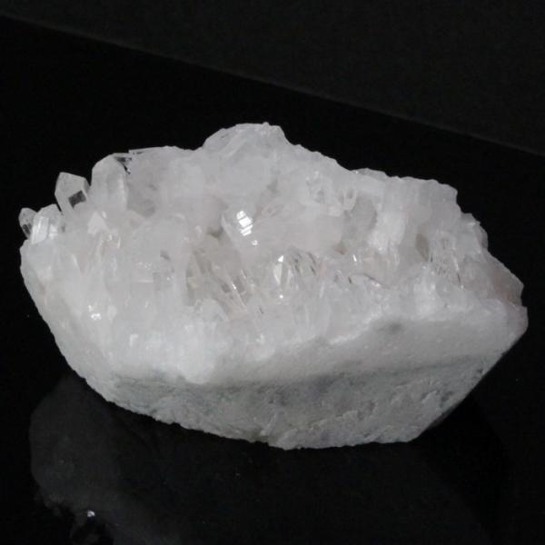 【パワーストーンの意味・言われ】水晶　クラスター[クォーツ]：浄化・幸せをもたらす天然石の基本・自己成長の象徴【サイズ】 59mm×41mm×26mm（原石の最長部計測）【重量】 72g【産地】ヒマラヤ■天然石情報：水晶■石言葉（意味・効果...