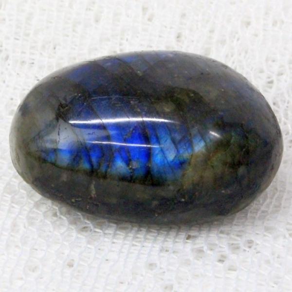 【パワーストーンの意味・言われ】ラブラドライト：創造力、直観力を高め、インスピレーションを与える。目的の完遂。【サイズ】 41mm×30mm×22mm（原石の最長部計測）【重量】 45g【産地】 マダガスカル■天然石情報：ラブラドライト■石...