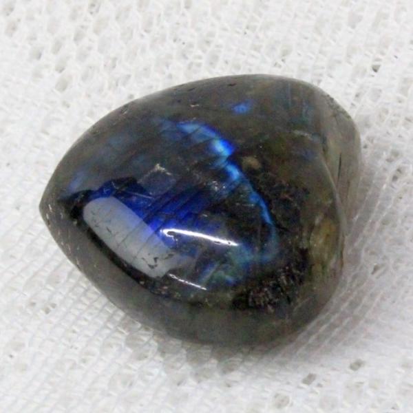 【パワーストーンの意味・言われ】ラブラドライト：創造力、直観力を高め、インスピレーションを与える。目的の完遂。【サイズ】 39mm×32mm×18mm（原石の最長部計測）【重量】 37g【産地】 マダガスカル■天然石情報：ラブラドライト■石...