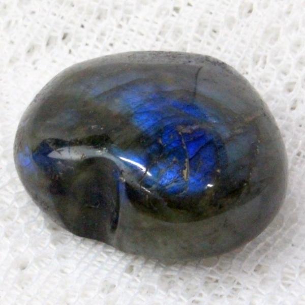 【パワーストーンの意味・言われ】ラブラドライト：創造力、直観力を高め、インスピレーションを与える。目的の完遂。【サイズ】 36mm×31mm×18mm（原石の最長部計測）【重量】 35g【産地】 マダガスカル■天然石情報：ラブラドライト■石...