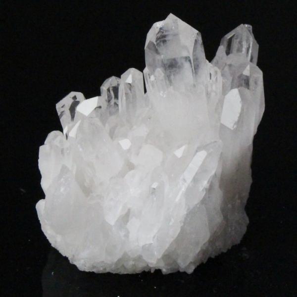 【パワーストーンの意味・言われ】水晶　クラスター[クォーツ]：浄化・幸せをもたらす天然石の基本・自己成長の象徴【サイズ】 50mm×44mm×31mm（原石の最長部計測）【重量】 58g【産地】中国 四川省■天然石情報：水晶■石言葉（意味・...
