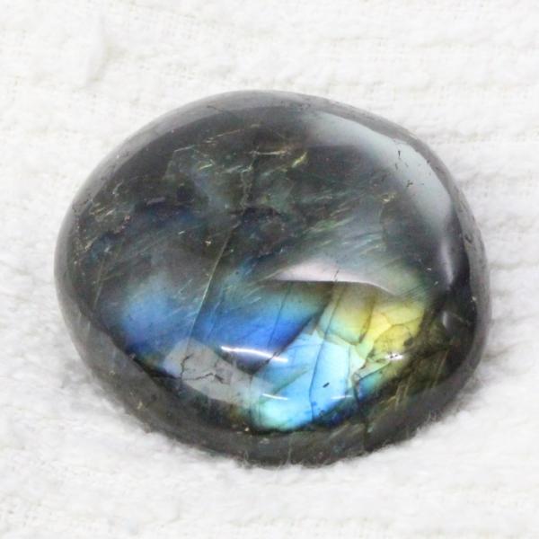 【パワーストーンの意味・言われ】ラブラドライト：創造力、直観力を高め、インスピレーションを与える。目的の完遂。【サイズ】 51mm×39mm×19mm（原石の最長部計測）【重量】 60g【産地】 マダガスカル■天然石情報：アクアマリン■石言...