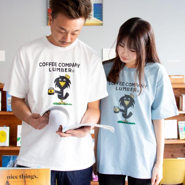 ■□■□■□■□■□■□■□■□■□■□【LUMBER】COFFEE BIRD T-shirt 251572【プリントTシャツ】マグカップを持った存在感のあるコーヒーバード。これ１枚で様になるアイテム。LUMBERのTシャツがさらに進化した...