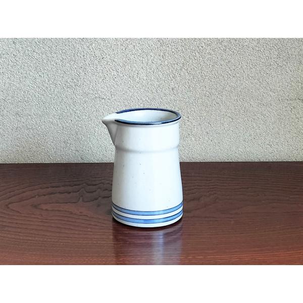 スウェーデンのメーカー、Gustavsberg（グスタフスベリ）社製　スティーグ・リンドベリ（Stig Lindberg）デザインのミルクピッチャー（RONDO）です。 葉っぱの模様のデザインで有名なスティーグ・リンドベリデザインのROND...