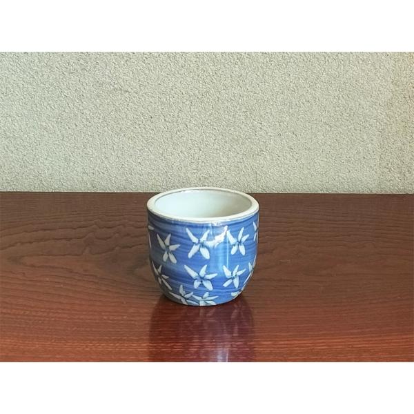 スウェーデンのメーカー、Upsala Ekeby（ウプサラ・エーケビー）社製　イングリッド・アッテルベリ（Ingrid Atterberg）デザインの猪口・Starです。 イングリッド・アッテルベリデザインのスターシリーズのお猪口です。素朴...