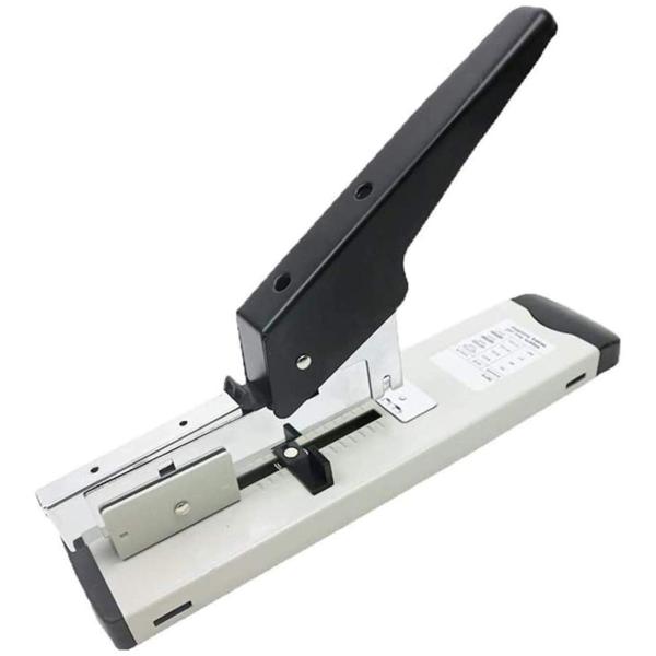 ◆ 当店は紙での領収書の発行は行っておりません◆ 初期不良は、1週間以内にご連絡下さい。それ以降の対応は出来ませんので、ご注意下さい。◆ 初期不良以外の故障は、メーカーにお問合せ下さい。【商品概要】【商品説明】大型ホチキス、最大綴じ枚数は約...