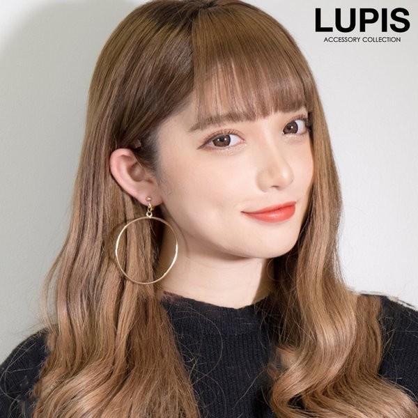 品番 : q701モチーフサイズ : 直径約6cmその他 : モニター・撮影環境により実際の商品と色味が異なる場合があります。商品の説明大きめサイズのサークルフレームイヤリング。シンプルだけど、存在感抜群で目を惹くデザイン。動くたびに揺れる...