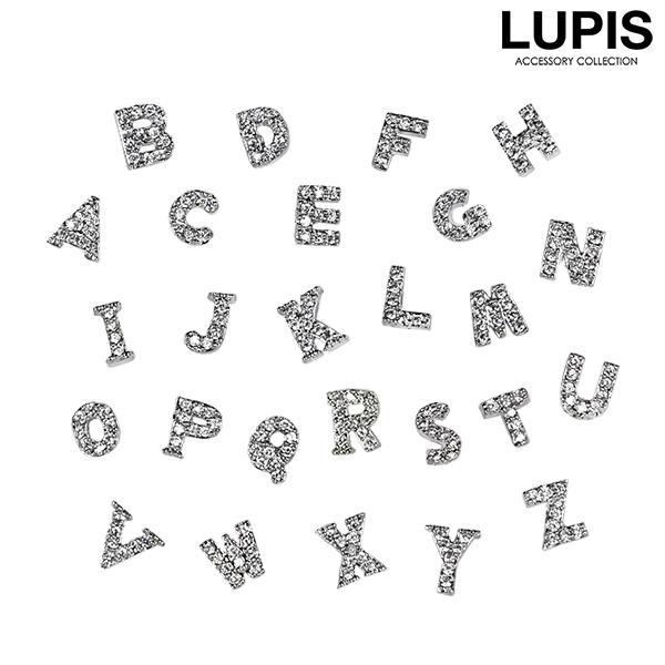 品番 : v0072サイズ : 高さ約0.6cm x 横幅約0.5cmその他 : こちらの商品は片耳用となります。その他 : モニター・撮影環境により実際の商品と色味が異なる場合があります。商品の説明輝くストーンを散りばめた、イニシャルモチ...