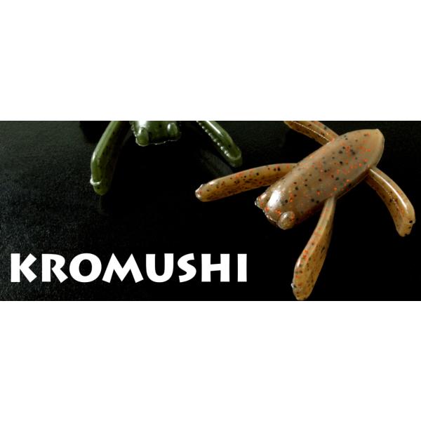 オフセットフックに対応する高浮力ボディの『ケロムシ』は、虫系の釣りに必要不可欠な飛距離、スナッグレス性能、フッキング効率、アクションを備えたルアーです。虫やカエルを思わせる4つのパドル形状ウィングは、落水して水面をもがきバタつくような波紋と...