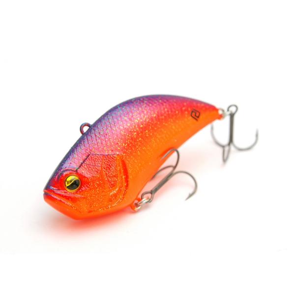 LEVEL VIB B.I.G.は、フラットビッグレイクや大規模野池など、広大なフィールドでも抜群の存在感でサーチできるフルサイズバイブレーションプラグです。昨今のハイプレッシャー化したフィールドにアジャストすべく、ボディはデカいがアクショ...