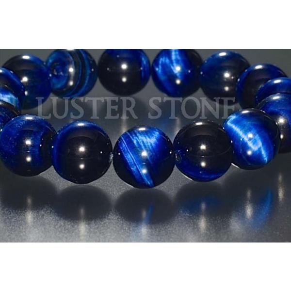 タイガーアイは虎の瞳の様な光が物事を的確に判断し、冷静に見極める力をもたらすでしょう。物事を主導で進める時に必要なパワーを与えてくれ、弱い部分にも気づかせてくれることでしょう。管理者、経営者、開発者などの責務にも大きな力を貸してくれ、結果を...