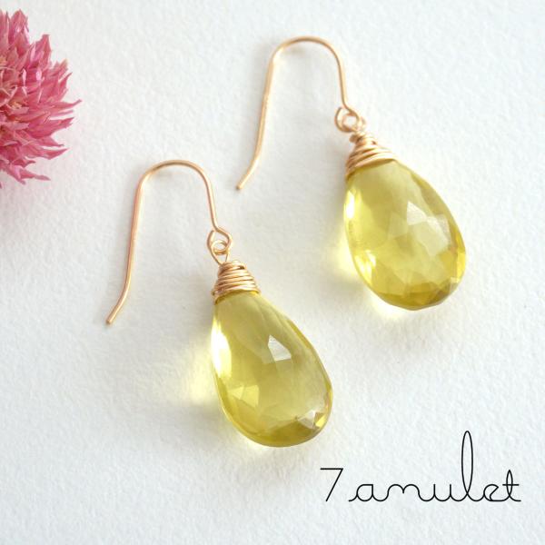 シンプルなゴールドのフックに大粒のレモンクォーツが揺れるピアスです。美しくカッティングが入ったレモンクォーツは光の反射してキラキラ輝きます。全ての金属にはゴールドフィルドを使用。高級感があり金属アレルギーの方にも大変人気の素材です。【サイズ...
