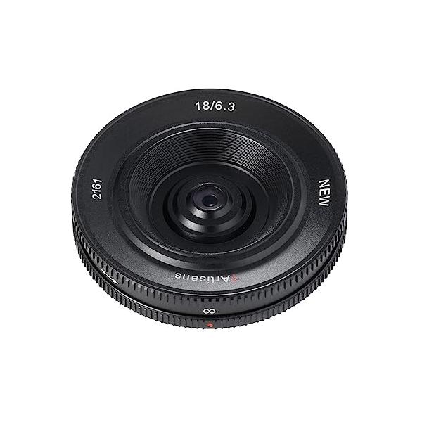 ブラック/ソニーE APS-C II型/1863EB2・Size:ソニーE APS-C II型Color:ブラック・パッケージ個数:1・7Artisans 18mm F6.3 IIは、厚さ約10mm・質量約55gの超薄型ボディキャップレンズ...
