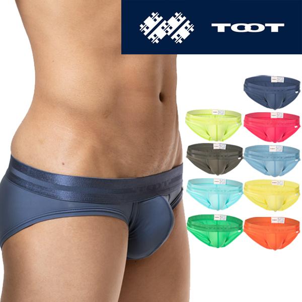 耐久性に優れた速乾素材を使用した長くご愛用頂ける一枚です【Design &amp; Function】「NEO NYLON COLORS」と同じマイクロファイバーを使用したナイロン生地は、なめらかで伸縮性がとても高く、動きやすさは抜群。カラ...