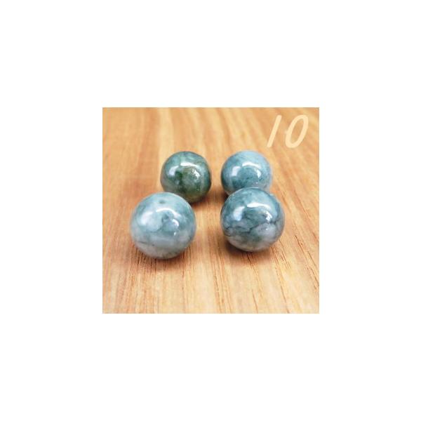 ジェダイト/Jadeite　５月の誕生石　「仁・義・礼・智・信」の５つの徳を備えた石として、持ち主に天の叡智を授け、意識を高め、人徳を与える効果があるといいます。日本翡翠の起源は今からはるか昔、縄文時代にまでさかのぼります。当時から装飾品や...