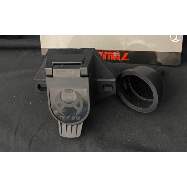 【メーカー】TIGHTJAPAN(タイトジャパン）【品番】0102-03【商品名】 電気配線7極コネクター 車側 樹脂製1.ブラック(アース）2.未使用3.WHITE（左ウインカー）4.RED（ストップ）5.YELLOW（右ウインカー）6....