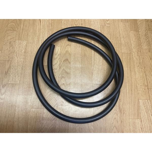 【メーカー】十川ゴム【商品名】冷却水用ホース【品番】F-15-12-3【ホースサイズ】内径(12.7mm）1/2インチ外径 20.5mm全長：3ｍ【材質】内面層/耐油性合成ゴム補強層/合成繊維外面層/耐油・耐候性合成ゴム【発送方法】《前入金...