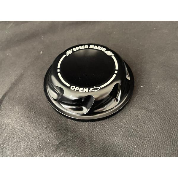 【メーカー】S.E. SpeedMagic【品番】SE-019242【商品名】GAS CAP SWEET BLACK ガスキャップ スイート ブラック【適応機種】Kawasaki カワサキ 1500SX-R,800SX-R,800X-2【商...