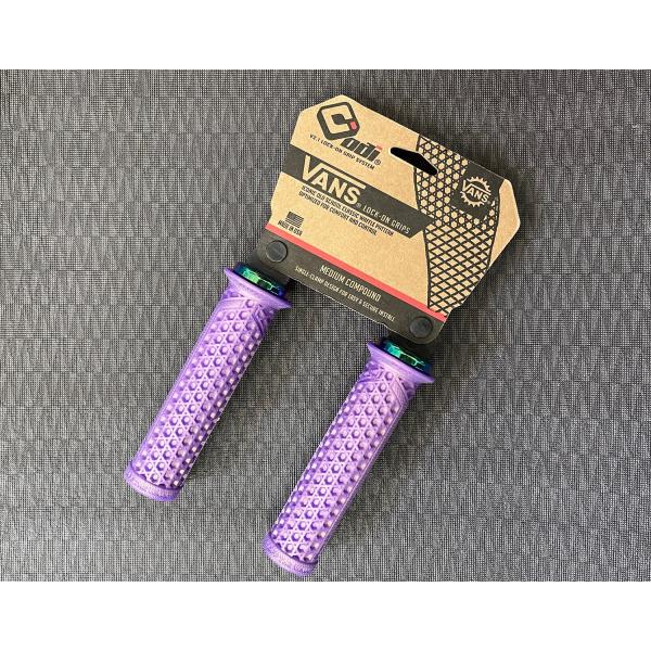 【メーカー】ODI【品番】D33VNIP-OS【商品名】ロックオングリップ ヴァンズodi Vans V2.1 Lock-On Grips Purple/Irid135mm シングルロックリングタイプ【カラー】パープル/アイリドリング【発送...