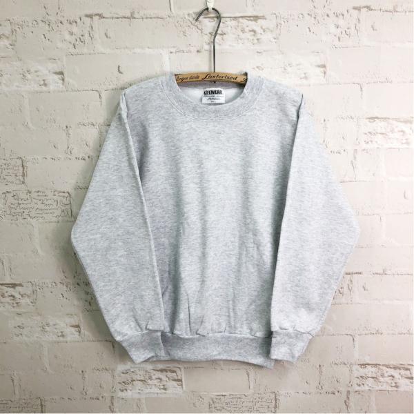 リーズナブルながら作りも申し分なく、今時珍しいアメリカ製の高コスパスウェットは是非色違いで！気兼ねなくガンガン着込んで自分だけのアジを出してみてください。▼サイズ(cm)　　　　S　　　M　　　L　　　XL身幅　51cm　56cm　59cm...