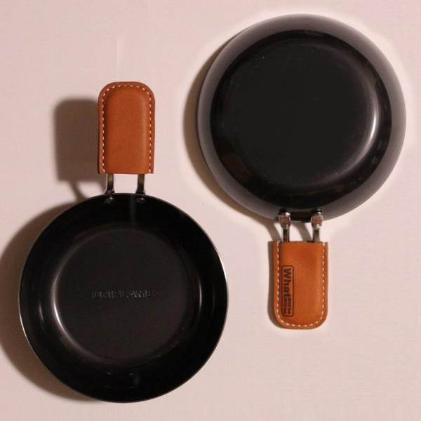 UNI FLAME（ユニフレーム） ちびパン用ハンドルレザーカバーです。従来より販売中の「スキレットハンドル用レザーカバー」の長さを1.5cm短くして、よりちびパンにフィットする様しました。やや短く見えるのは焦げ付き防止の為となります。1点...