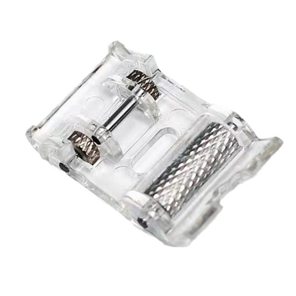 1、 製品サイズ：約2.9cm*1.8cm 製品重量：約3.9g  数量：1個2、 特殊生地の縫製に用いられ、布送りが困難な特殊な用途に用いられる生地（革のような）この押え足は良い効果を得て押え足になります。3、 押さえにローラーが付いてい...