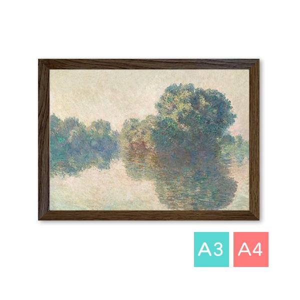 クロード・モネのアートポスター「ジヴェルニーのセーヌ川 The Seine at Giverny, Morning Mists（1897）」です。リビングや玄関、トイレなどにワンポイントでいかがですか？壁掛けにも卓上にもピッタリなアートポス...