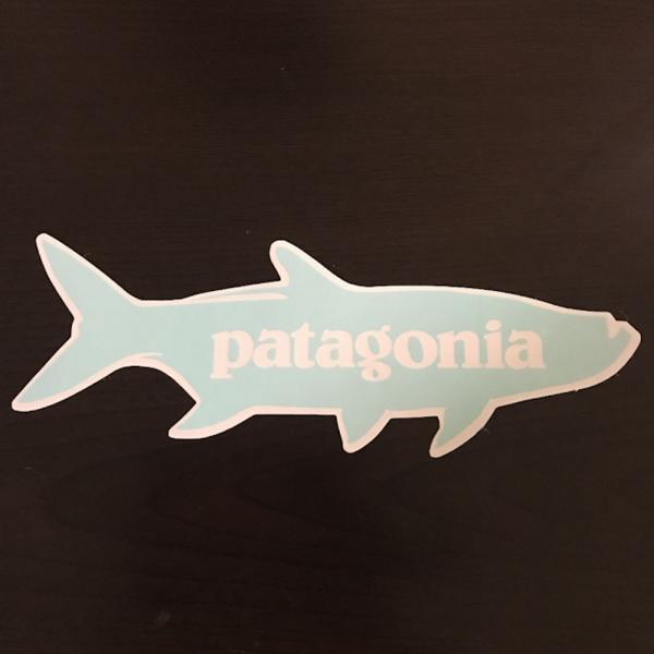 【pa-12】patagonia パタゴニア ステッカー エメラルドグリーン tarpon■状態新品■カラーエメラルドグリーン■サイズ縦8cm×横21cm※稀に折れ、印刷ミス、粘着汚れがある場合があります。